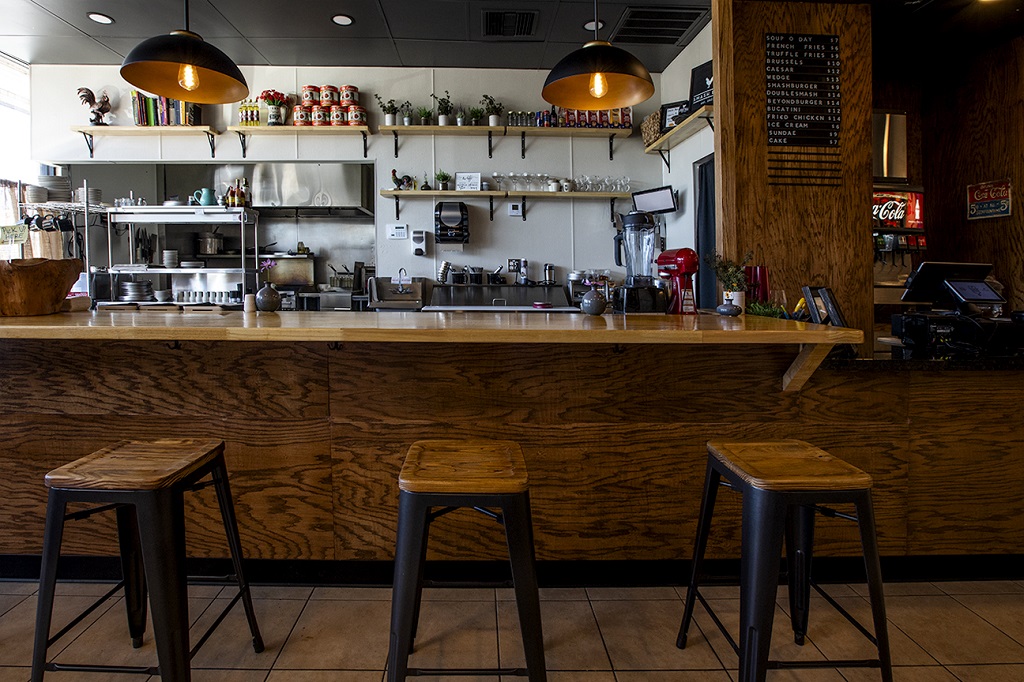 About Us - Smash Bros Bistro